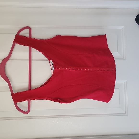 One Step Ahead | Tops | Red Hook And Closure Top | Poshmark